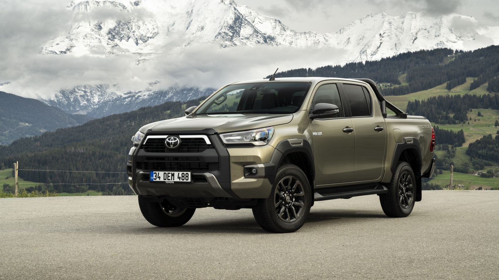 Toyota Hilux technical specifications and fuel economy
